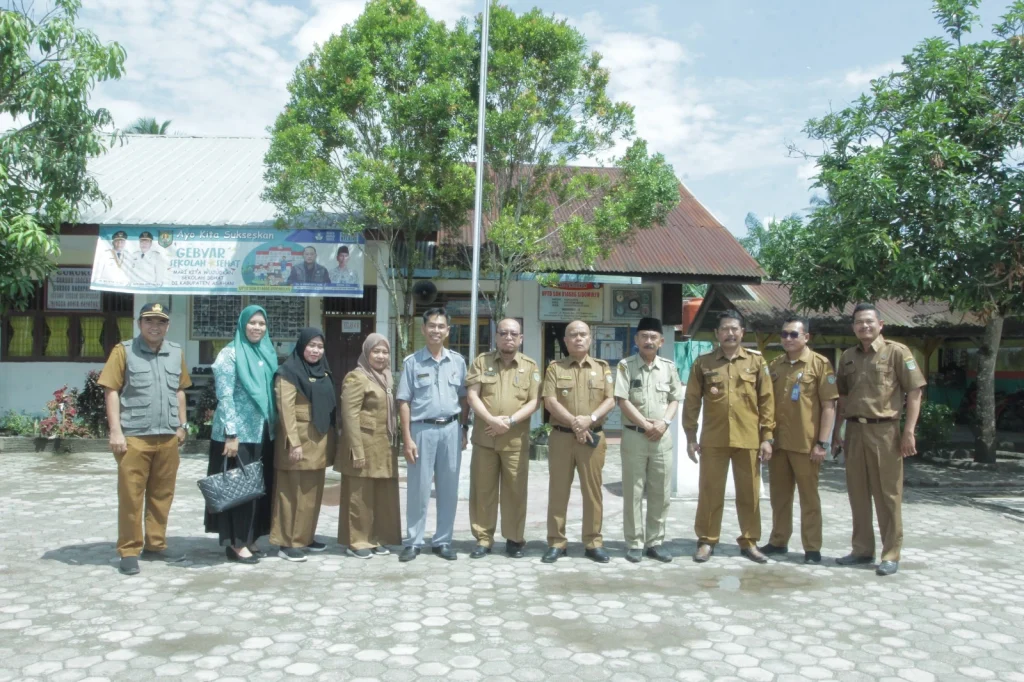 Bupati Asahan Tinjau Pelaksanaan ANBK Tingkat SD Di Lingkungan Dinas ...